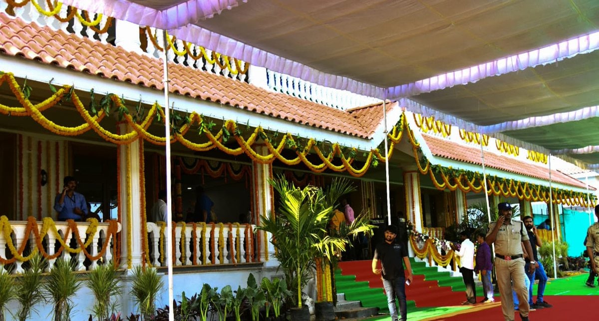 అమరావతిలో జగన్ కొత్త ఇల్లు ఫొటోలు చూడండి – News18 తెలుగు