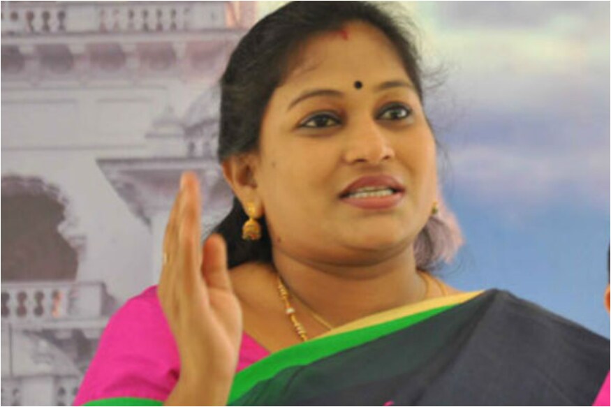 పంతం నెగ్గించుకున్న టీడీపీ మహిళా అధ్యక్షురాలు... | - News18 Telugu