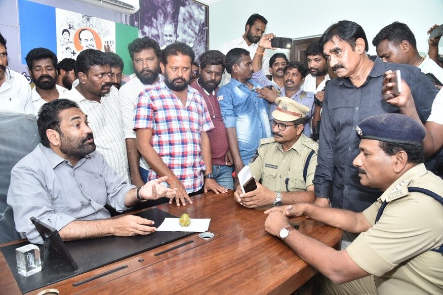 వైసీపీ ఎమ్మెల్యే అరెస్ట్... నెల్లూరులో ఉద్రిక్తత | YSRCP MLA Kotamreddy ...