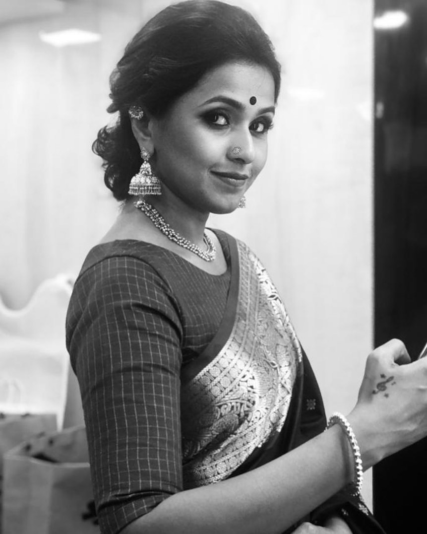 పాప్ సింగర్ హాయ్‌రబ్బా స్మిత ఇప్పుడు ఎలా ఉందో చూడండి... – News18 తెలుగు