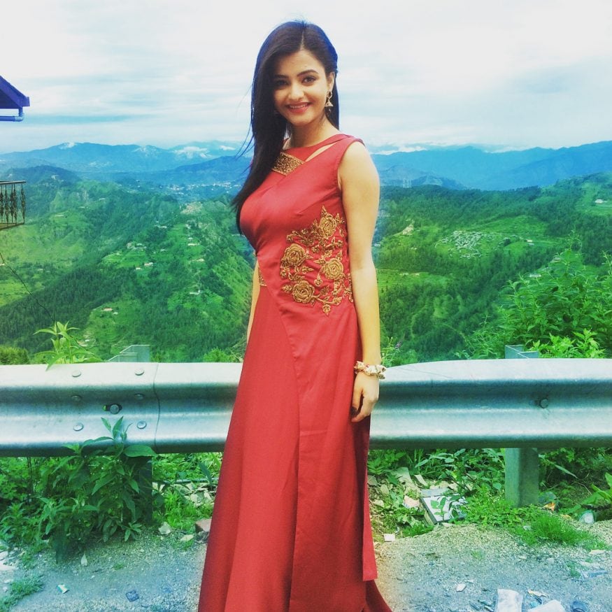 సిమ్లా యాపిల్... సిమ్రాన్ శర్మ క్యూట్ ఫొటోస్... – News18 తెలుగు