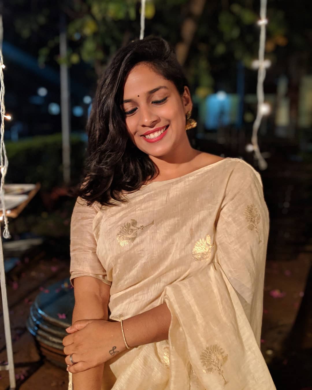 మహాతల్లి వెబ్ సిరీస్ యూట్యూబ్ స్టార్ జాహ్నవి రియల్ లైఫ్ లో ఎలా ఉంటుందో ...