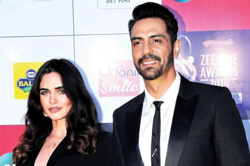 పెళ్లికి ముందే ప్రియురాలిని త‌ల్లిని చేసిన బాలీవుడ్ హీరో.. ట్వీట్ వైర ...