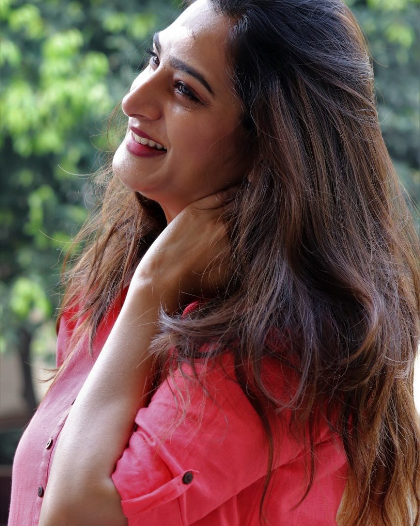 నటి సురేఖవాణిని ఇలా ఎప్పుడూ చూసి ఉండరు... – News18 తెలుగు