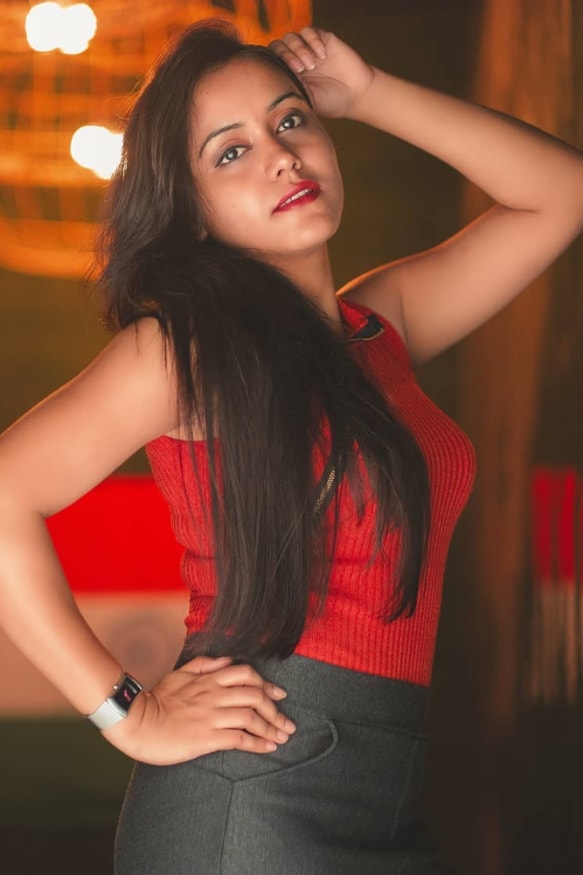 Mimi Bhattacharjee: ఈ బెంగాలీ భామ ఘాటు అందాలు చూస్తే...మతిపోవడం ఖాయం ...