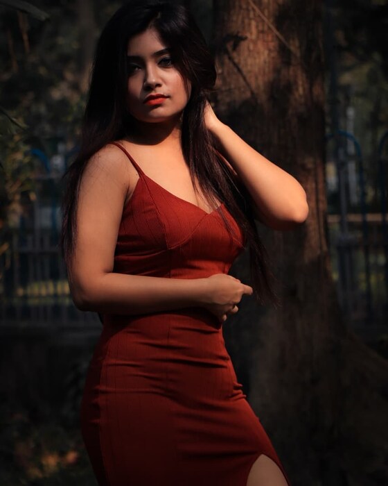 Moumita Majumdar: ఘాటు అందాలతో మత్తెక్కిస్తున్న బెంగాలీ భామ మౌమితను ...