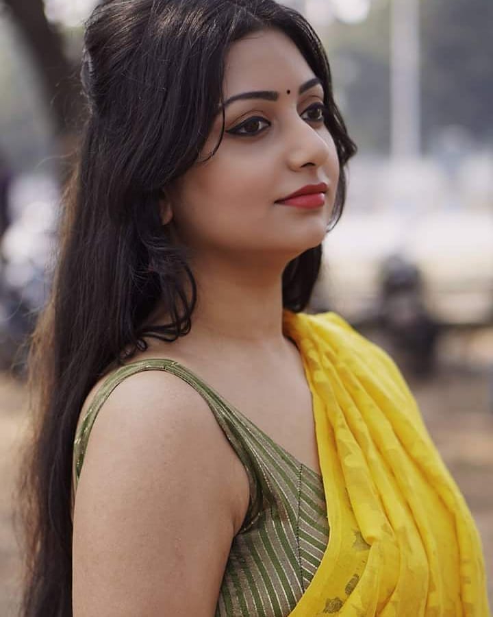 ఈ బెంగాలీ భామను చూస్తుంటే...చలికాలంలోనూ మన్మధ తాపం తాళలేక... – News18 ...