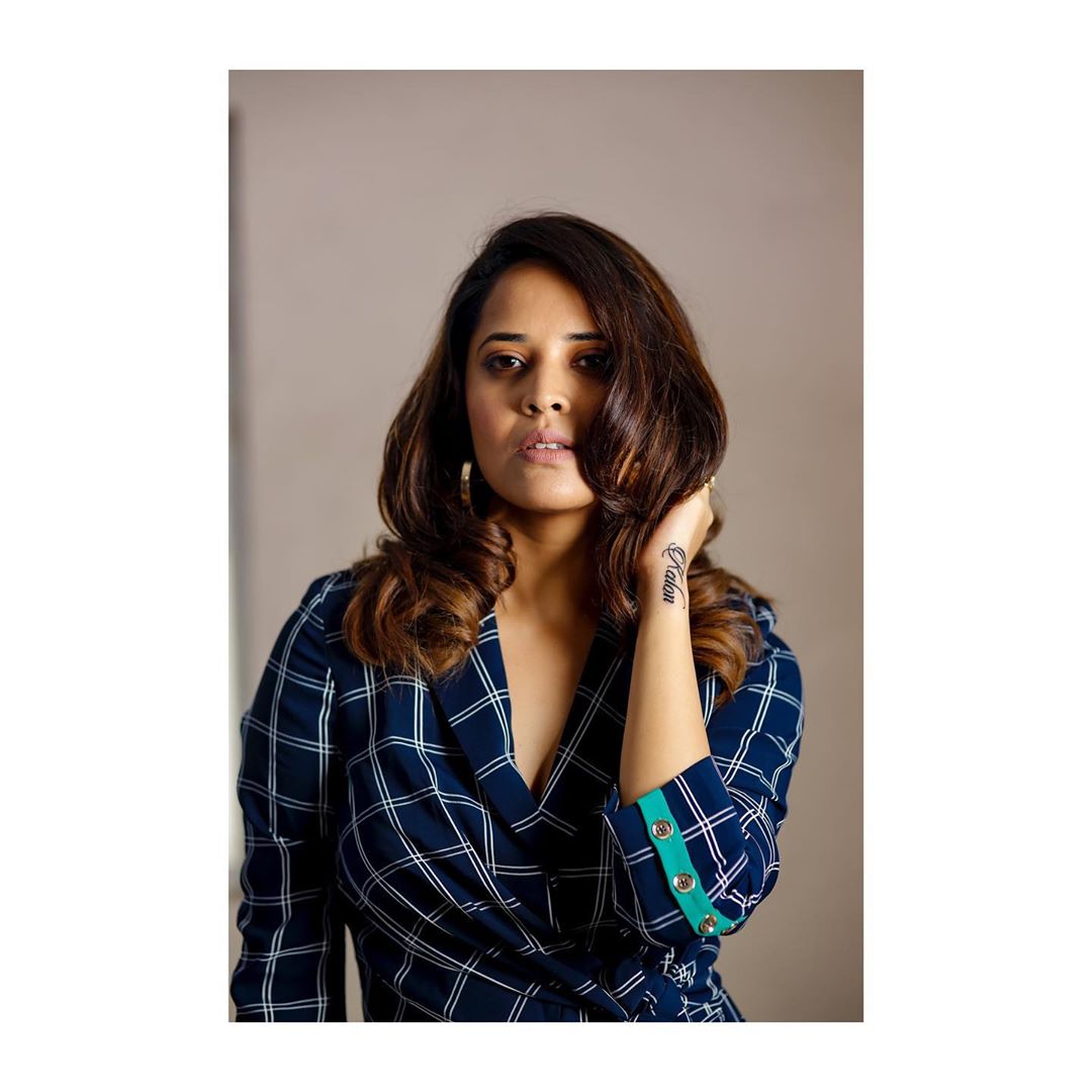 అనసూయ వినాయక చవితి సంబరాలు.. డోలు బట్టి అదరగొట్టిన జబర్దస్త్ బ్యూటీ ...