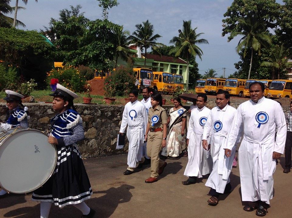 Photos : నేరస్థులకు సింహ స్వప్నం... సత్తా చాటుతున్న కేరళ కమిషనర్ ...