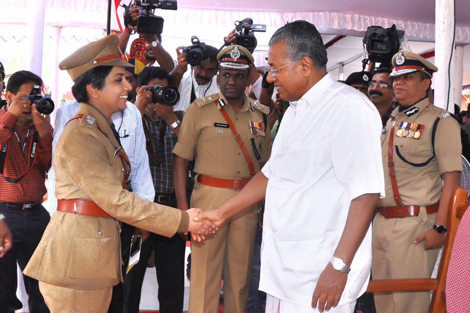 Photos : నేరస్థులకు సింహ స్వప్నం... సత్తా చాటుతున్న కేరళ కమిషనర్ ...