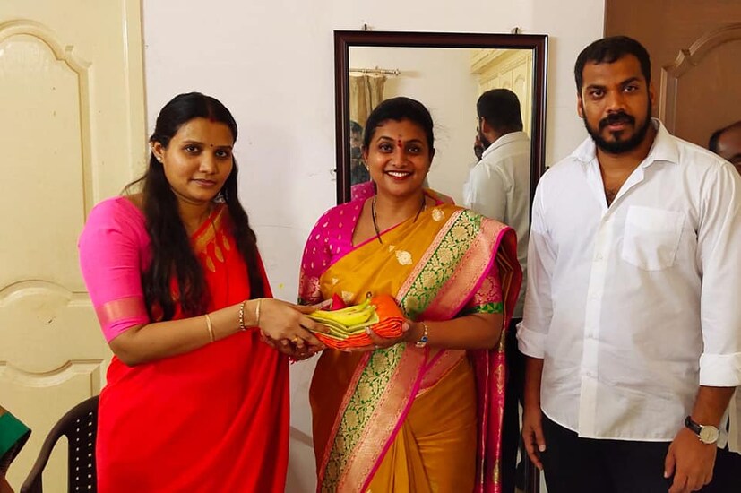 వైసీపీ ఎమ్మెల్యే రోజా సెల్వమణి పెళ్లిరోజు వేడుకలు.. | - News18 Telugu