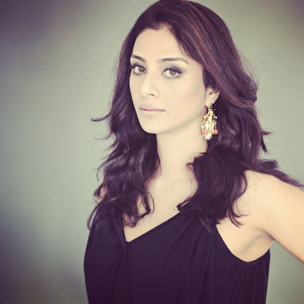 Tabu : అందాల టబు అదిరిపోయే ఫోటోస్...