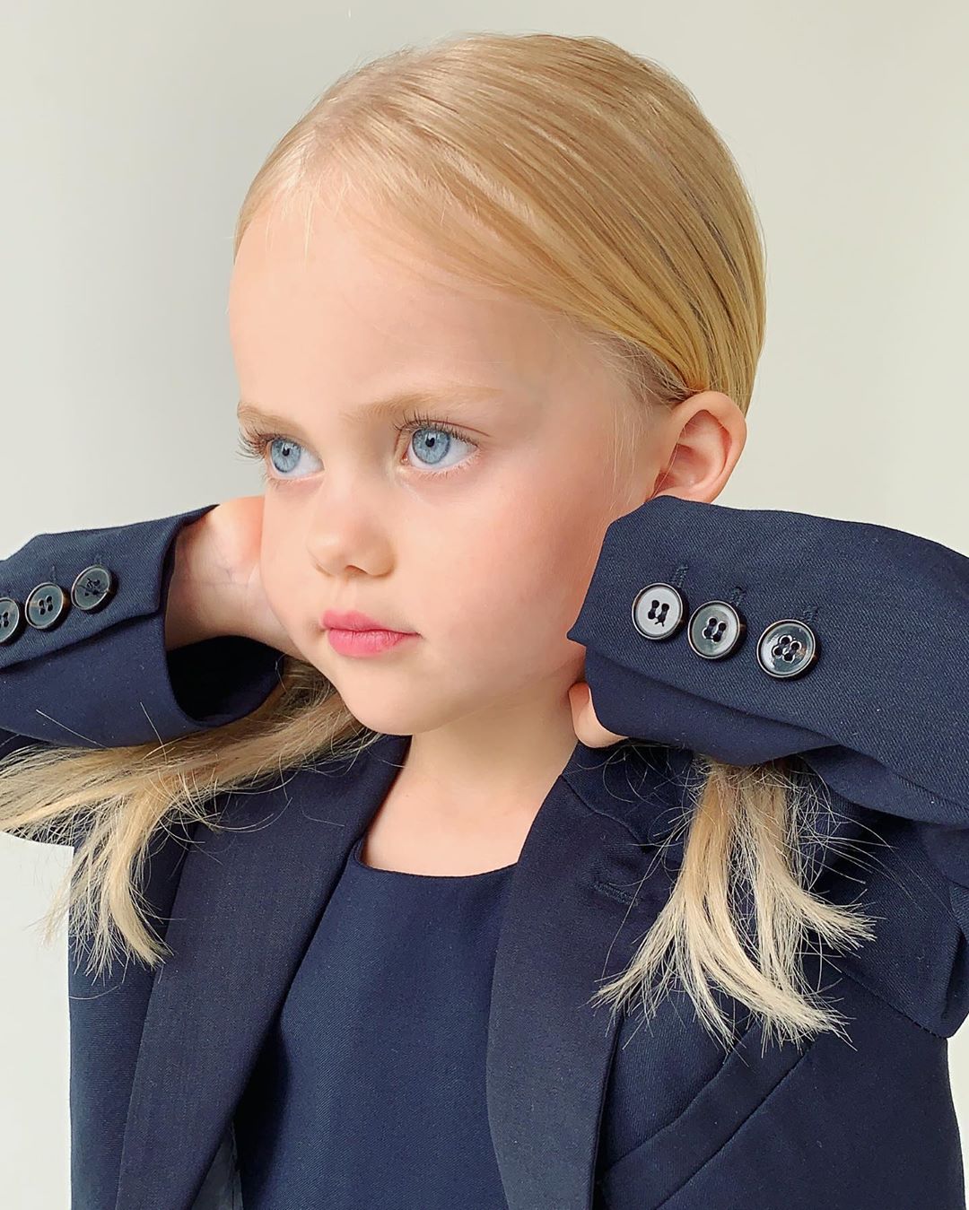 Pics : బొమ్మ కాదు బేబీ... ఇన్‌స్టాగ్రామ్ మోస్ట్ క్యూట్ గర్ల్ వయోలా ...