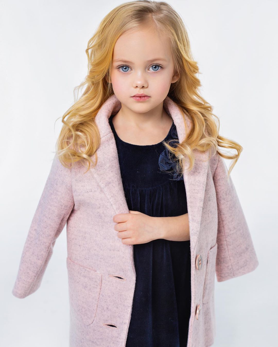 Pics : బొమ్మ కాదు బేబీ... ఇన్‌స్టాగ్రామ్ మోస్ట్ క్యూట్ గర్ల్ వయోలా ...