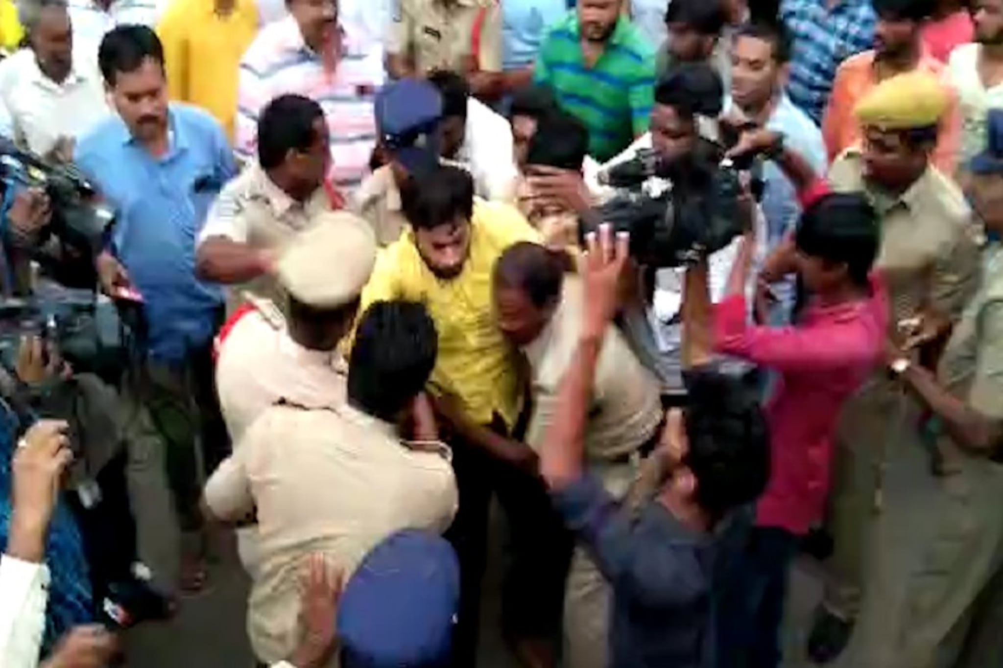 Devineni Avinash News, Photos & Videos in Telugu - News18 తెలుగు