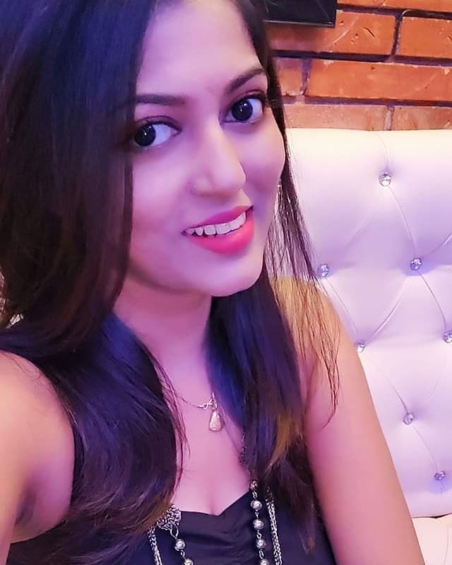 Pics : హాట్ అందాల విందు చేస్తున్న త్రియాదాస్ | Triya Das hot photshoot ...