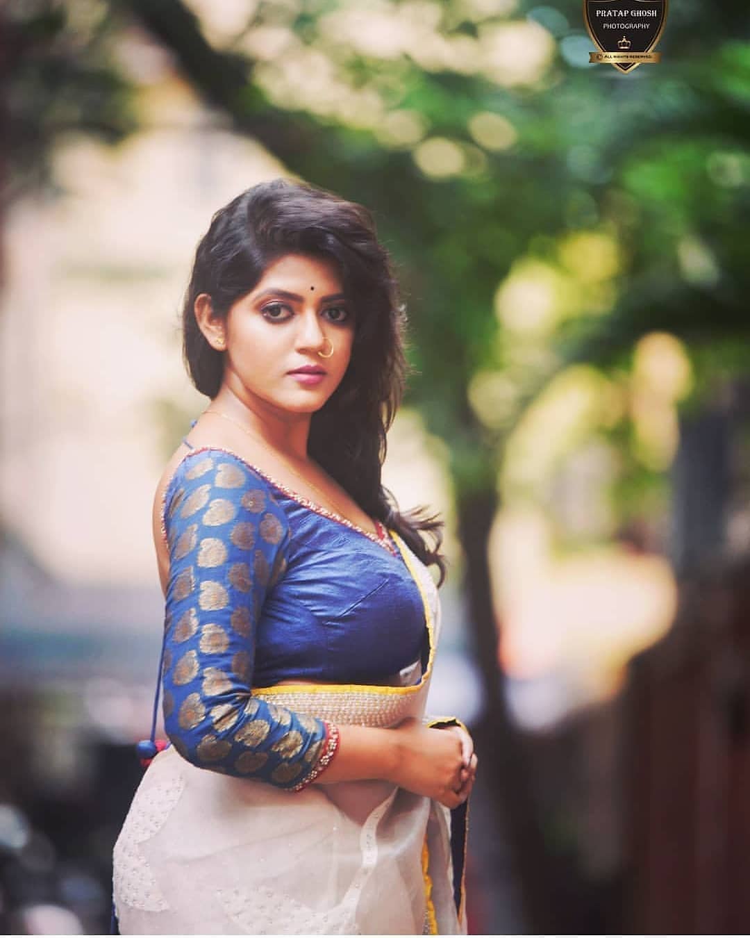 Pics : హాట్ అందాల విందు చేస్తున్న త్రియాదాస్ | Triya Das hot photshoot ...
