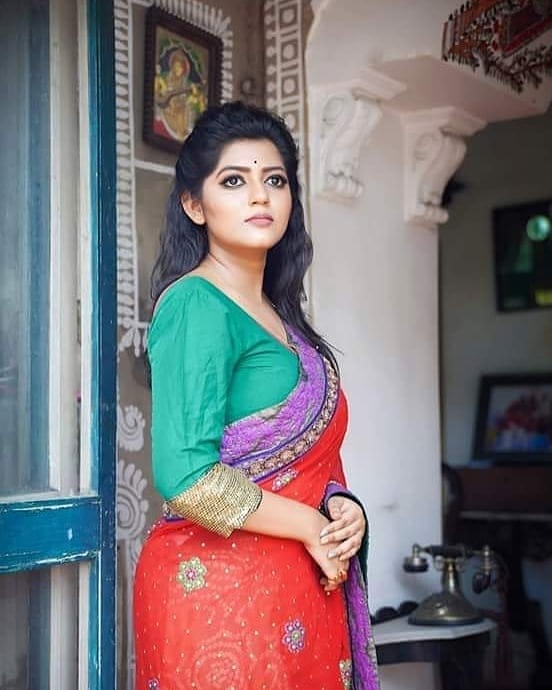 Pics : హాట్ అందాల విందు చేస్తున్న త్రియాదాస్ | Triya Das hot photshoot ...