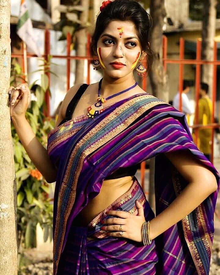 Pics : హాట్ అందాల విందు చేస్తున్న త్రియాదాస్ | Triya Das hot photshoot ...
