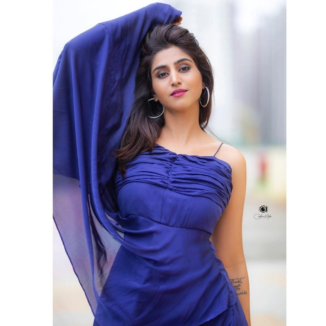 బికినీలో యాంకర్ వర్షిణి.. వైరల్ అవుతోన్న పిక్స్.. – News18 తెలుగు