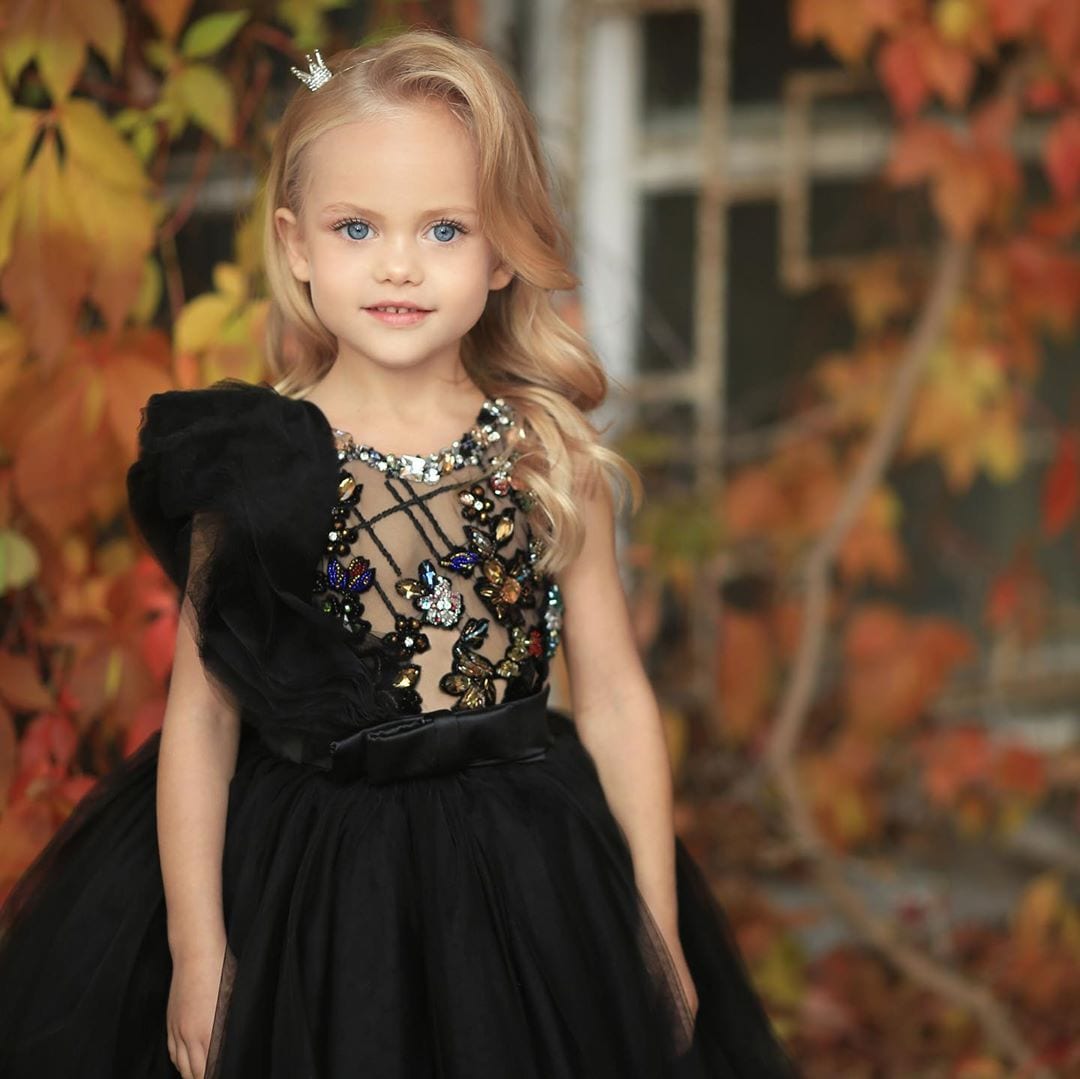 Pics : బొమ్మ కాదు బేబీ... ఇన్‌స్టాగ్రామ్ మోస్ట్ క్యూట్ గర్ల్ వయోలా ...