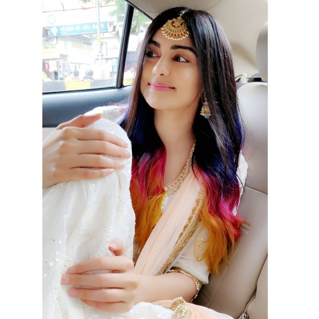 వావ్ అనిపించేలా.. అదా శర్మ నడుము ఒంపులు.. | heroine adah sharma ...
