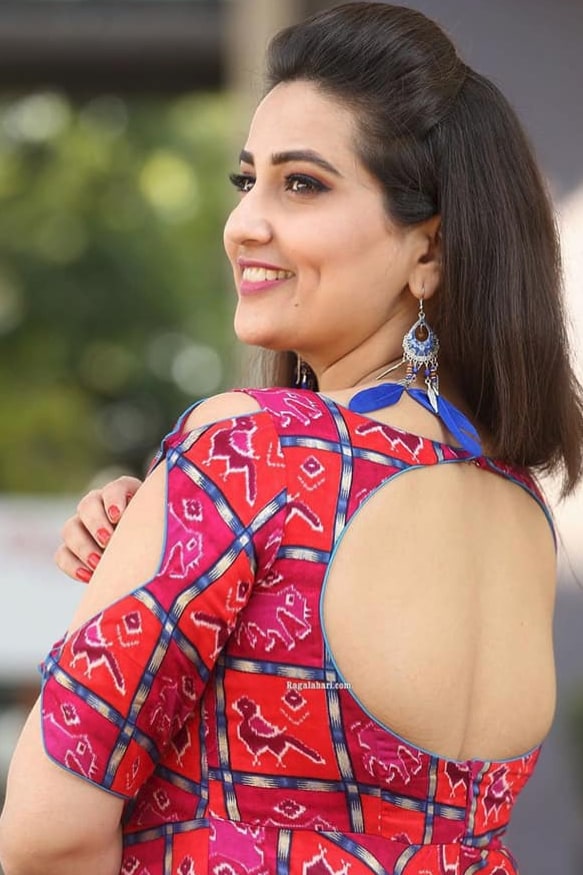 Anchor Manjusha: యాంకర్ మంజూషను ఇలా చూస్తే చూపుతిప్పుకోలేరు... – News18 ...