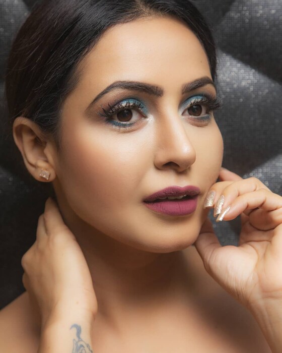 Nandini Rai: రచ్చ చేస్తున్న నందిని రాయ్.. ఈ హాట్ మహా ఘాటు..