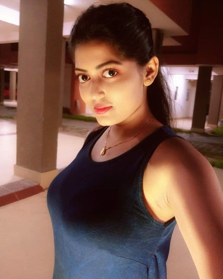 Pics : హాట్ అందాల విందు చేస్తున్న త్రియాదాస్ – News18 తెలుగు