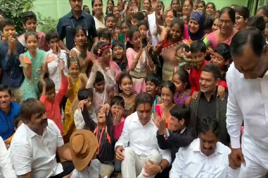 Ktr meet children on the occasion of childrens day | Video: చిన్నారులతో ...