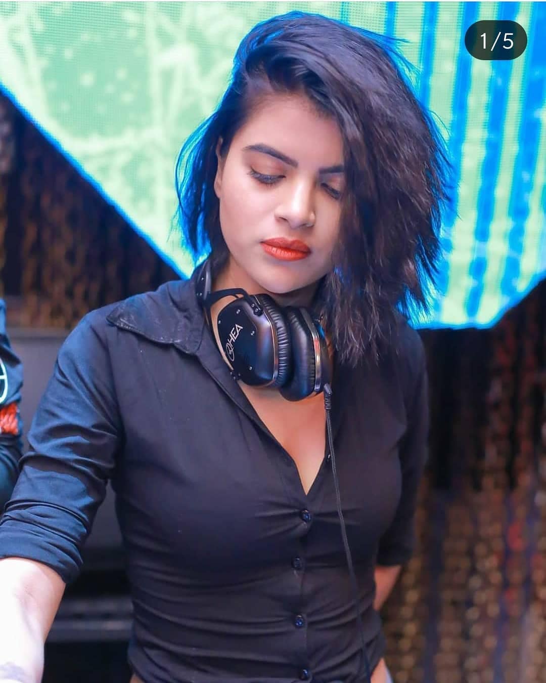 Pics : డీజేగా దుమ్మురేపుతున్న రియా... – News18 తెలుగు