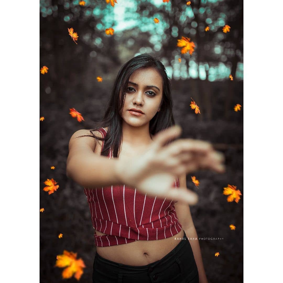 బెంగాలీ భామ మిమి భట్టాచార్జీ హీట్ పుట్టించే హాట్ అందాలు.. | bengali ...