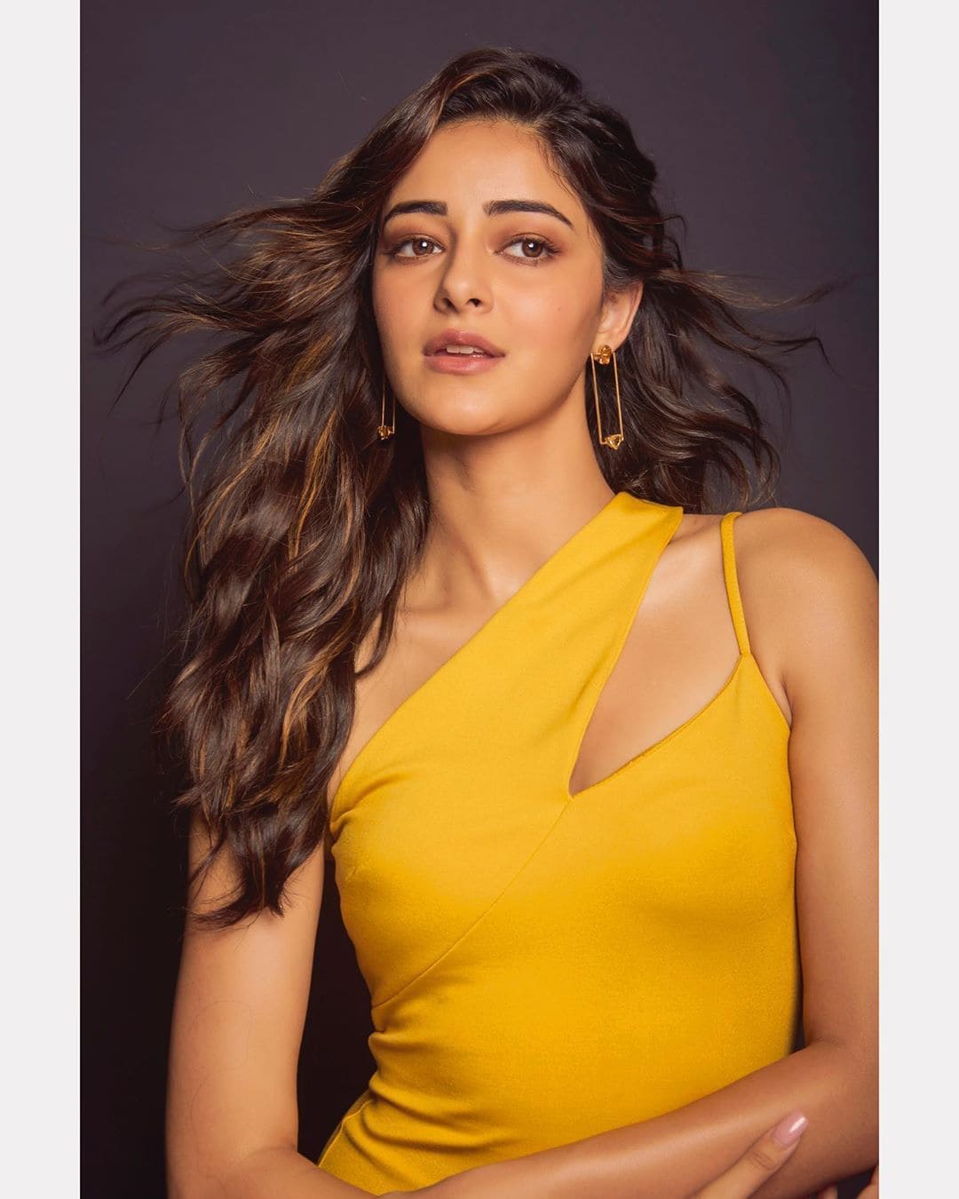 అనన్య పాండే లేటెస్ట్ హాట్ ఫోటో షూట్.. అదిరిపోయిందిగా.. – News18 తెలుగు