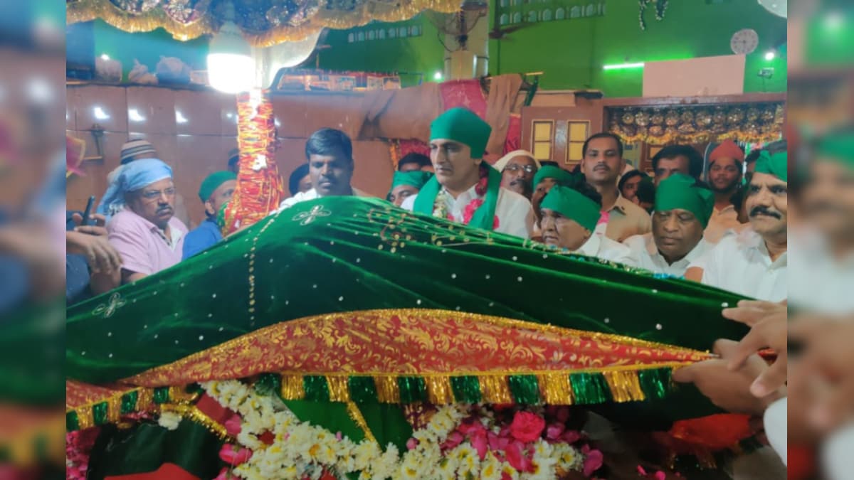 Video: జహంగీర్ పీర్ దర్గాలో మంత్రి హరీష్ రావు... | - News18 Telugu