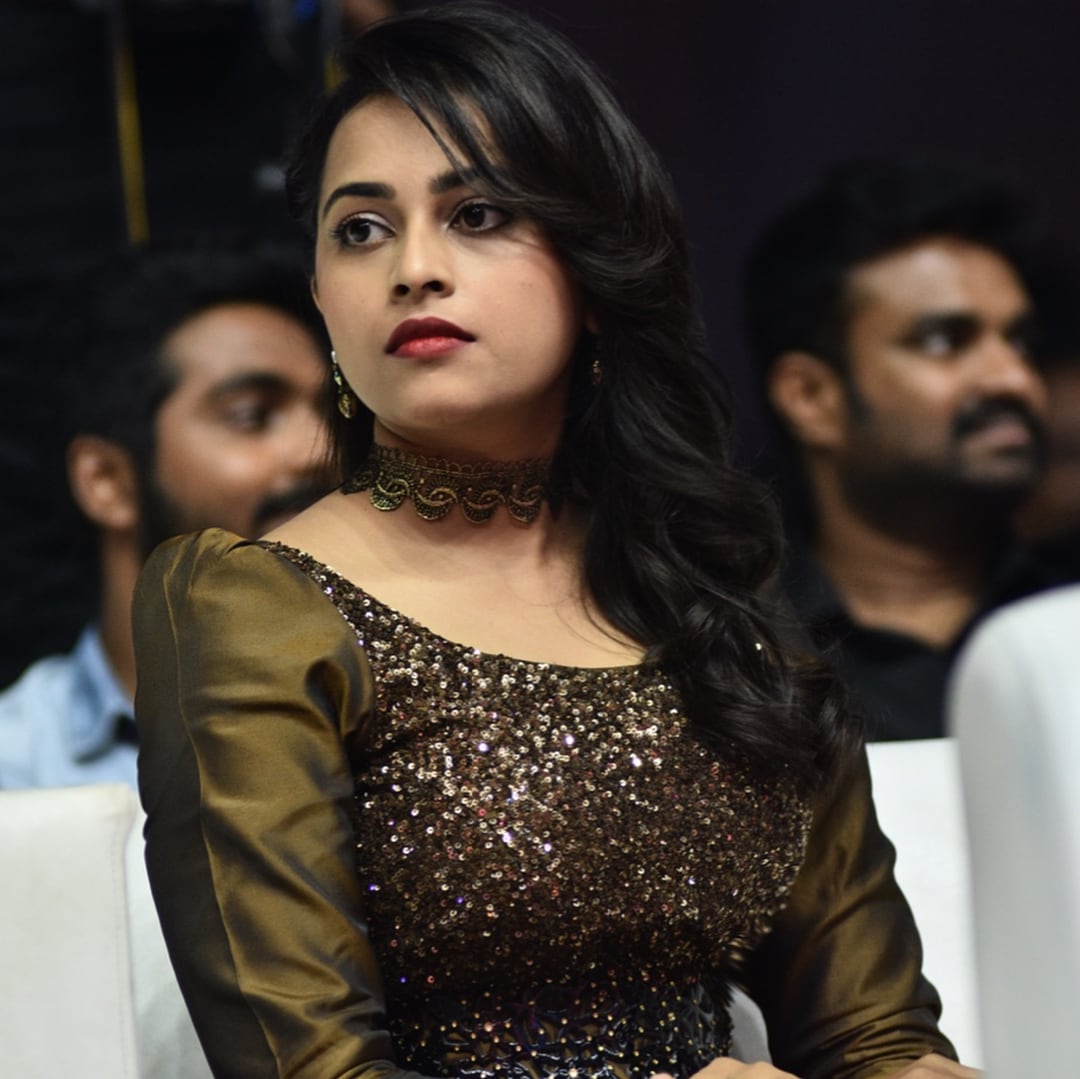 Sri Divya : తమిళంలో అదరగొడుతోన్న తెలుగందం.. శ్రీదివ్య.. – News18 తెలుగు