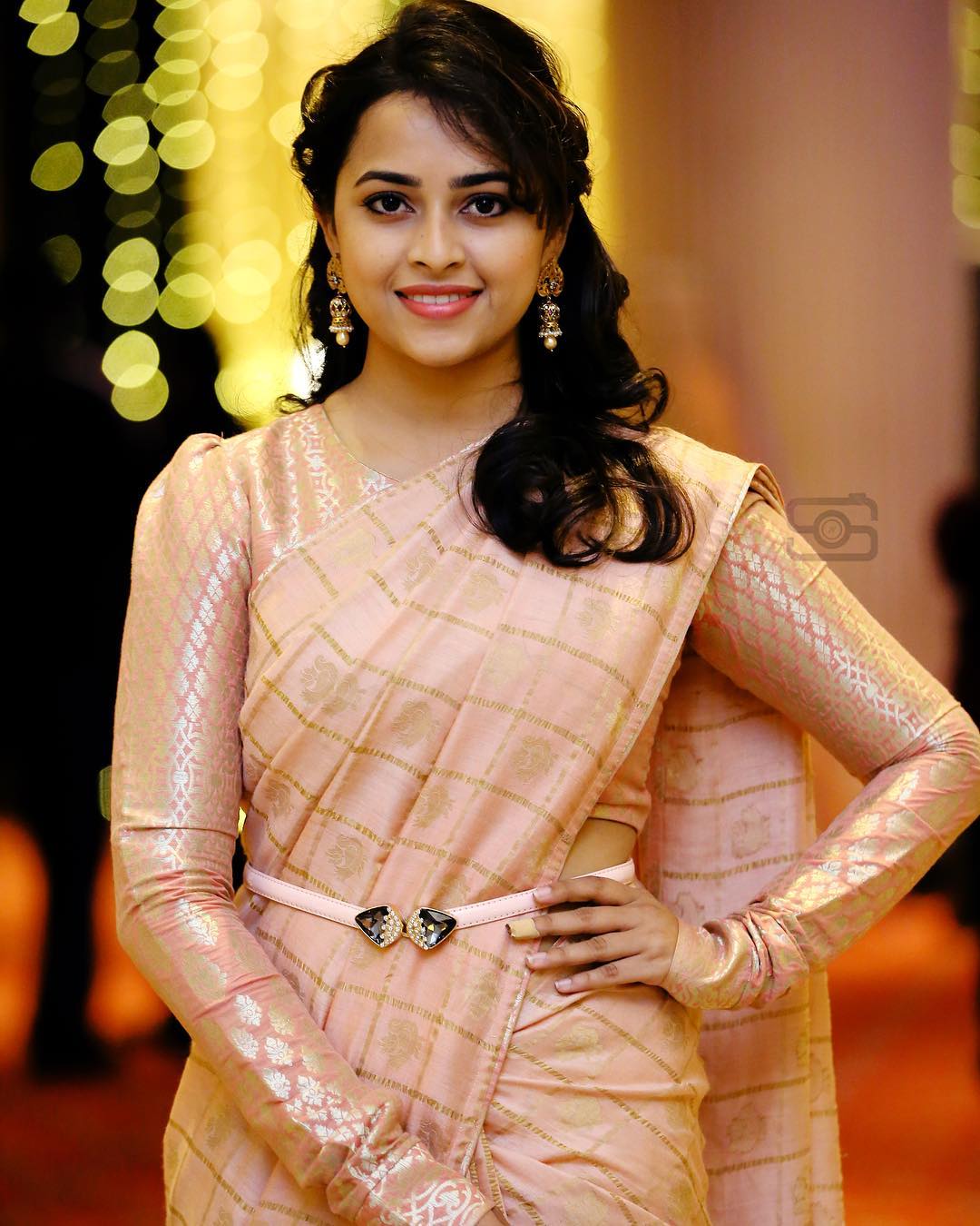 Sri Divya : తమిళంలో అదరగొడుతోన్న తెలుగందం.. శ్రీదివ్య.. – News18 తెలుగు