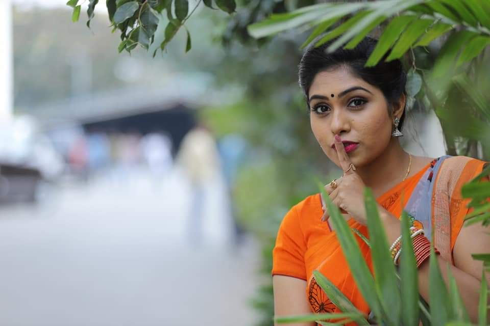 జబర్ధస్త్ చమ్మక్ చంద్ర టీంలో చేసే అమ్మాయి సత్య శ్రీ లేటెస్ట్ ఫోటోషూట్ ...