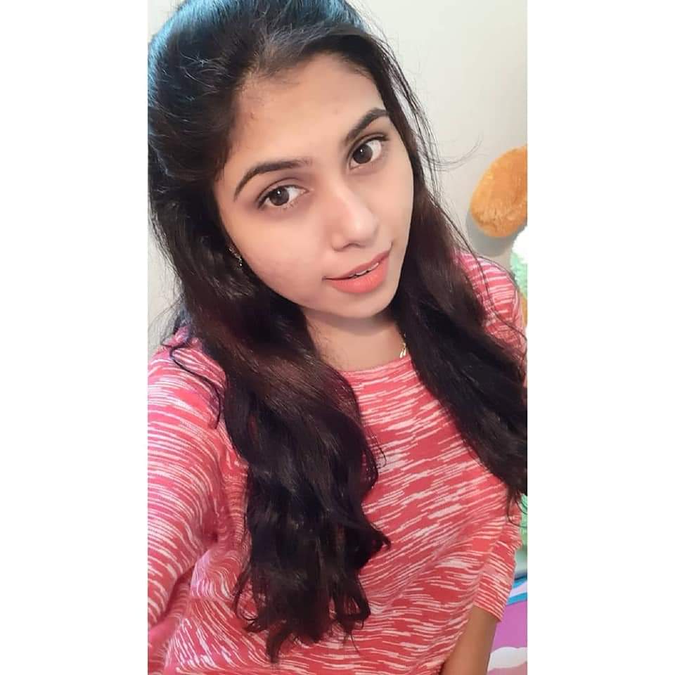 Chammak Chandra Sathya Sree: చమ్మక్ చంద్ర టీమ్ మేట్ సత్య శ్రీ ఫోటోషూట్ ...