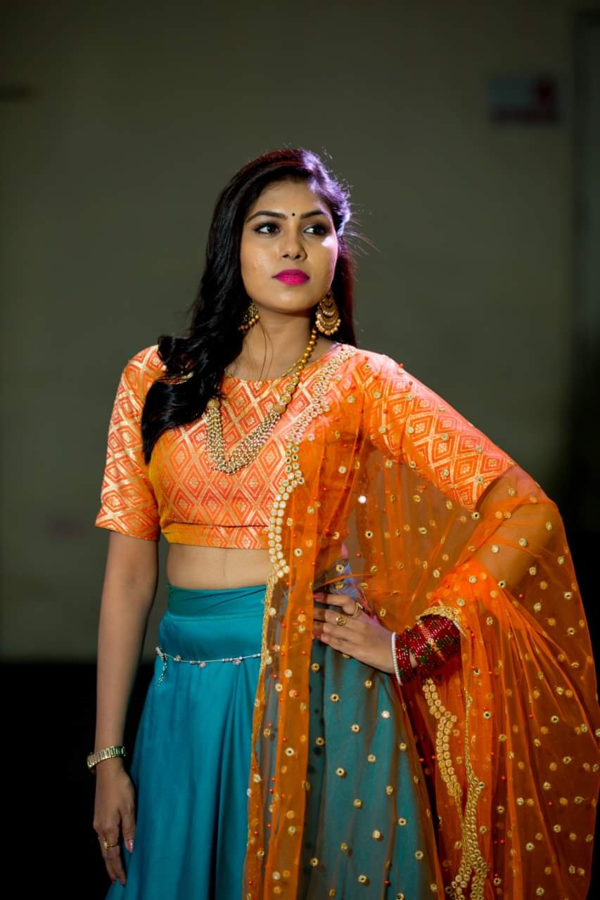 జబర్ధస్త్ చమ్మక్ చంద్ర టీంలో చేసే అమ్మాయి సత్య శ్రీ లేటెస్ట్ ఫోటోషూట్ ...