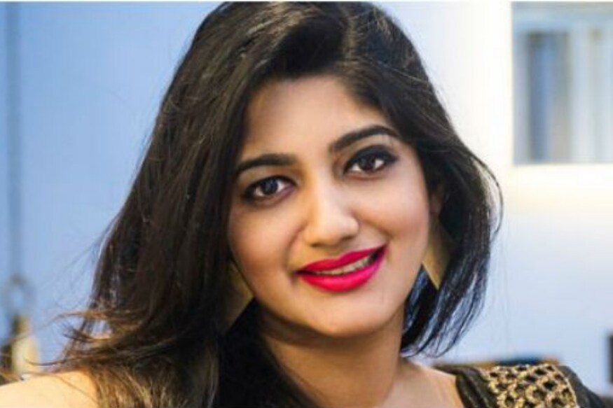 టాప్ యాంకర్‌కు చేదు అనుభవం.. హనీమూన్‌కు వెళ్తే దొంగలు పడ్డారు ...