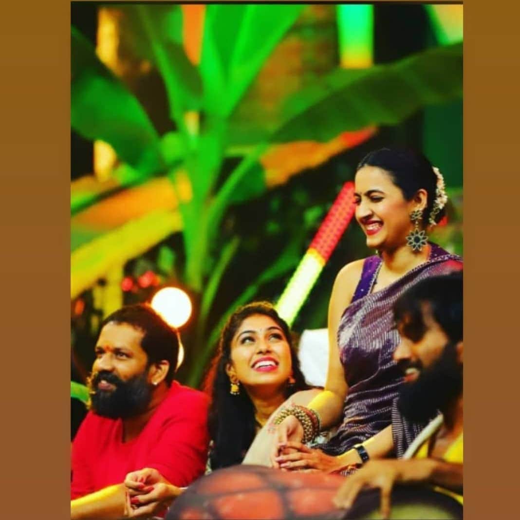 Chammak Chandra Sathya Sree: చమ్మక్ చంద్ర టీమ్ మేట్ సత్య శ్రీ ఫోటోషూట్ ...