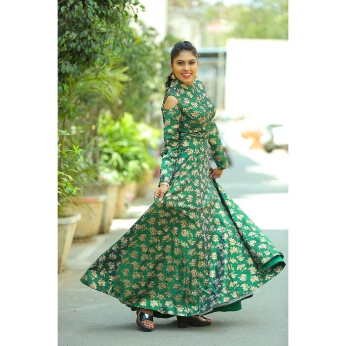 జబర్ధస్త్ చమ్మక్ చంద్ర టీంలో చేసే అమ్మాయి సత్య శ్రీ లేటెస్ట్ ఫోటోషూట్..