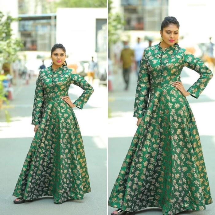 జబర్ధస్త్ చమ్మక్ చంద్ర టీంలో చేసే అమ్మాయి సత్య శ్రీ లేటెస్ట్ ఫోటోషూట్..