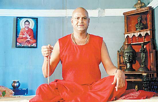 Heroes Bald Head: చిరంజీవి టూ షారుఖ్ వయా రజినీ.. గుండూ బాస్‌గా మారిన ...