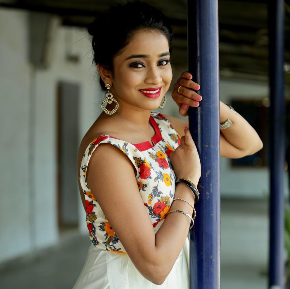 IPL Anchor Vindhya Vishaka: అందాలే ఆయుధంగా.. యాంకర్ వింద్య విశాఖ హాట్ ...