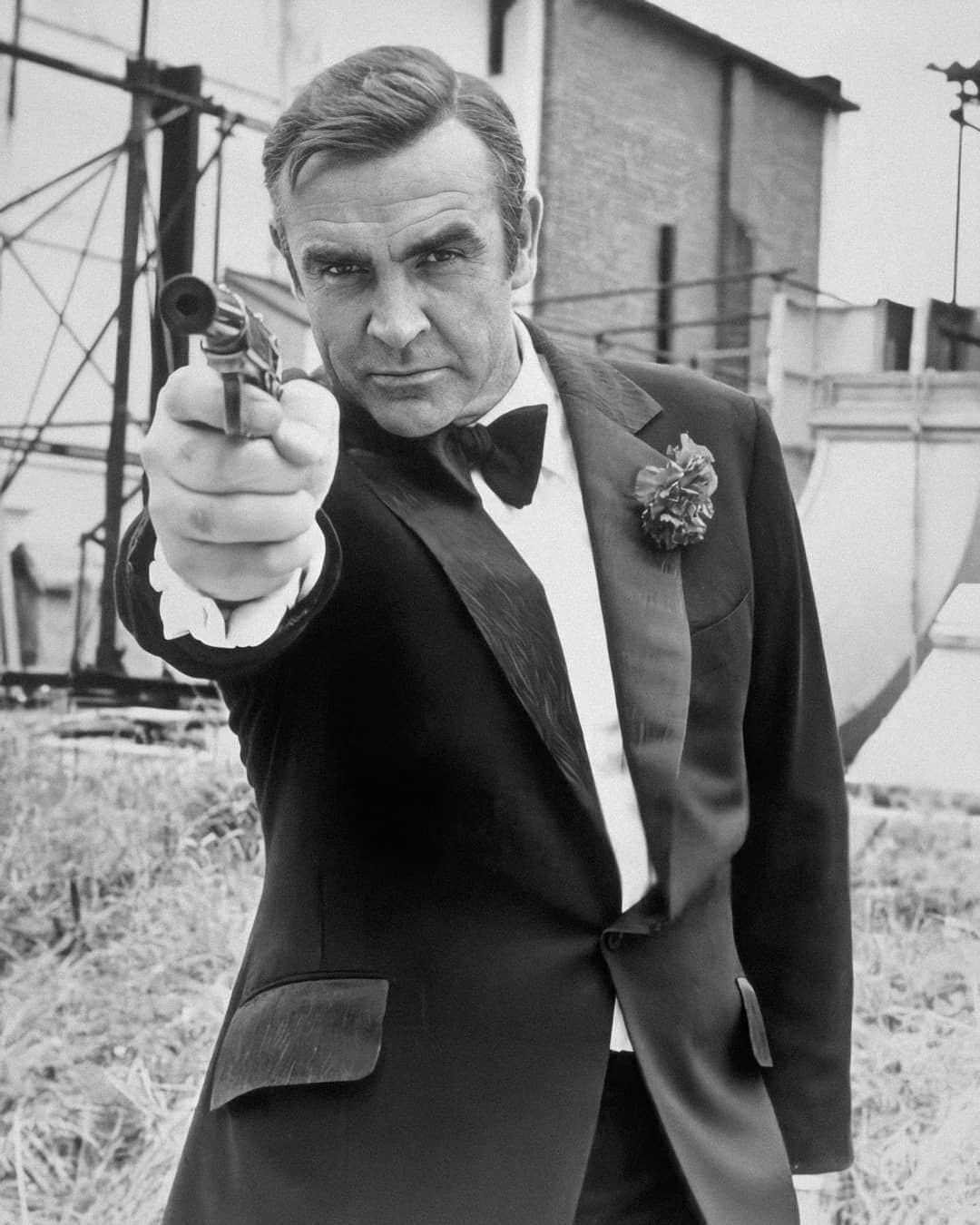 Sean Connery: జేమ్స్ బాండ్ హీరో సీన్ కానరీ కన్నుమూత, ఏడు బ్లాక్ ...