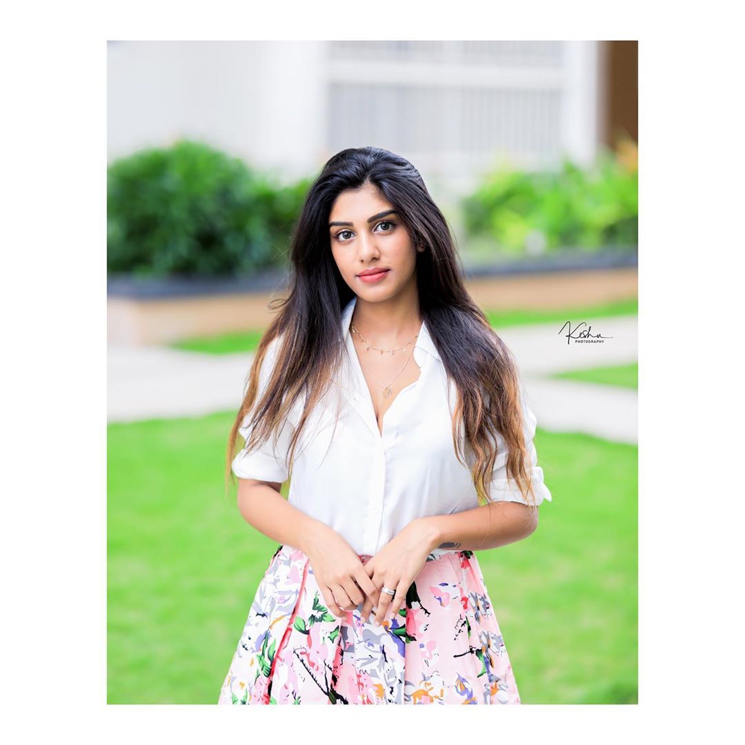 సోషల్ మీడియాలో దుమ్ములేపుతున్న సురేఖావాణి కూతురు.. పిక్స్ వైరల్ ...