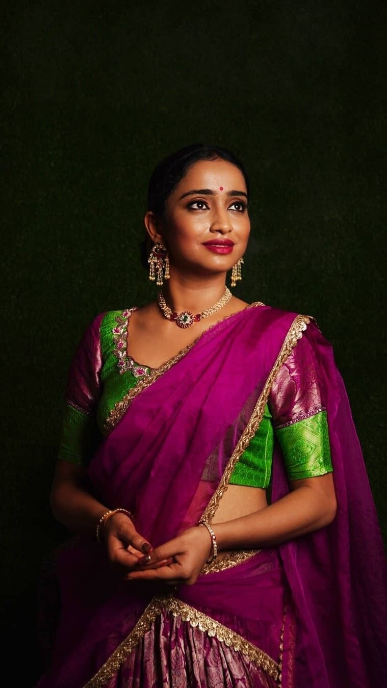 IPL Anchor Vindhya Vishaka: అందాలే ఆయుధంగా.. యాంకర్ వింద్య విశాఖ హాట్ ...