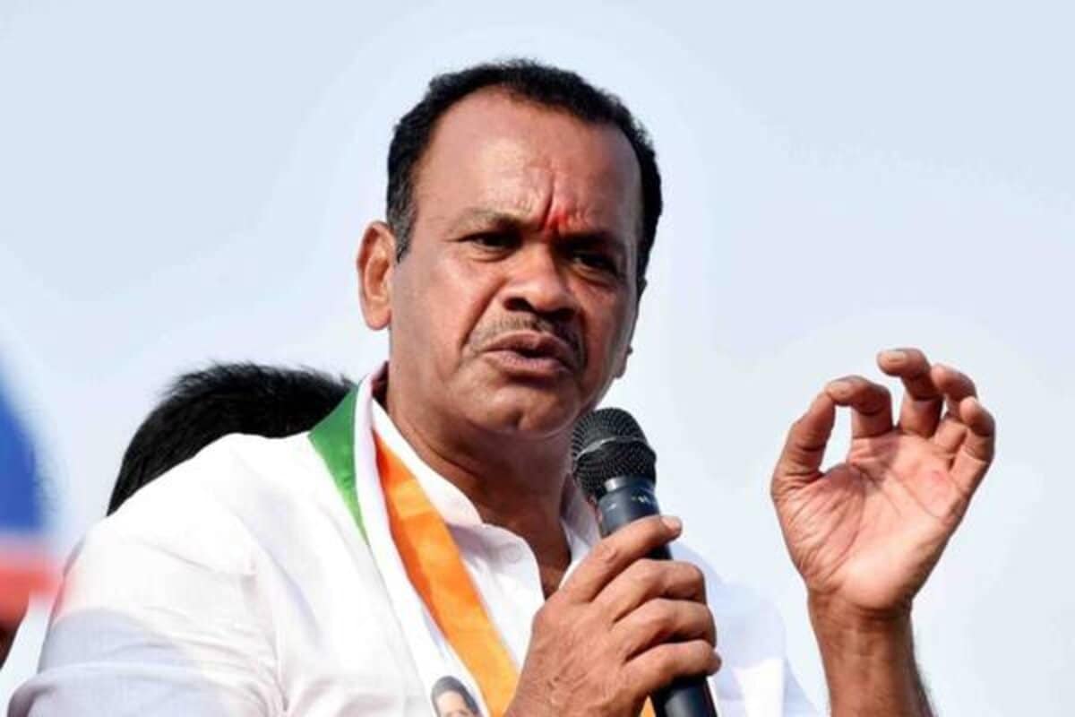 Telangana mp komatireddy venkat reddy slams cm kcr says he ignores ...