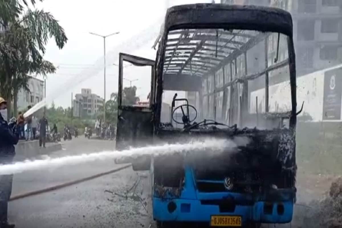 Gujarat Suaat City bus catches fire 10 passengrs rescued by driver ba ...